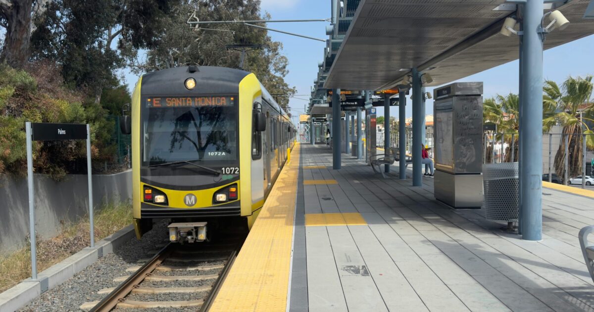 Los Angeles Metro’s $24B rail transit project enters review phase ...